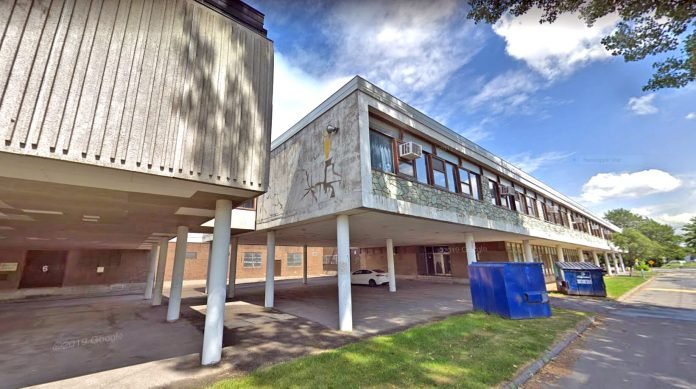 COVID preventive measures taken at École secondaire Saint-Maxime | The ...